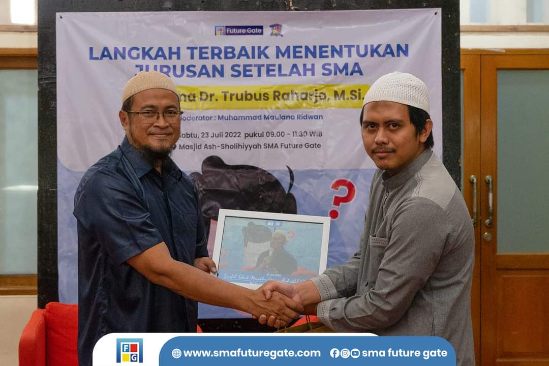 Kemana Setelah SMA? - SMA Future Gate